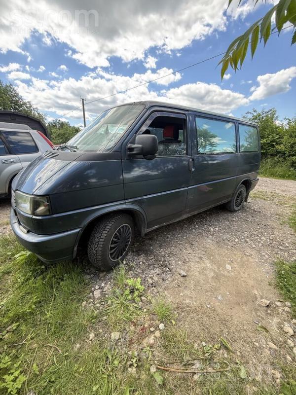 Blue Volkswagen Caravelle 1991 in Daugavpils, with an engine capacity of 2.40 L and mileage of 363 thousand km for 1500 €, photo 2 on AUTOMOTO.COM.LV