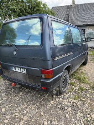 Zils Volkswagen Caravelle 1991 Daugavpils, ar dzinēja tilpumu 2.40 L un nobraukumu 363 tūkst. km par 1500 €, foto 5 vietnē AUTOMOTO.COM.LV