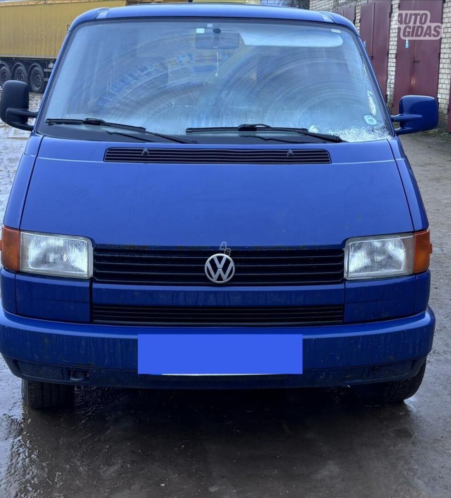 Zils Volkswagen Caravelle 1993 Biržai, ar dzinēja tilpumu 2.40 L un nobraukumu 429 tūkst. km par 1000 €, foto 1 vietnē AUTOMOTO.COM.LV