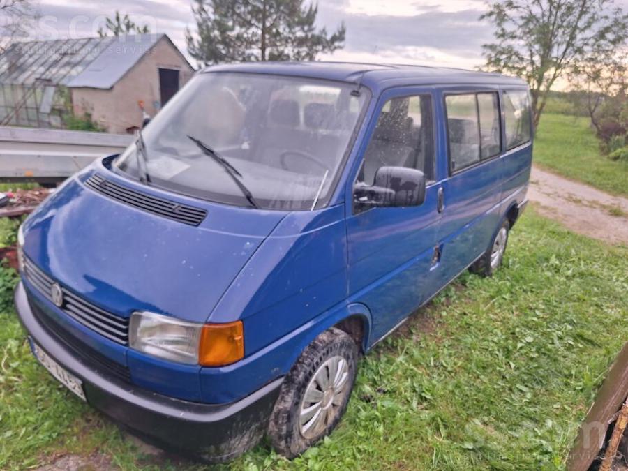 Zils Volkswagen Caravelle 1993 Talsi, ar dzinēja tilpumu 2.40 L un nobraukumu 370 tūkst. km par 1000 €, foto 1 vietnē AUTOMOTO.COM.LV