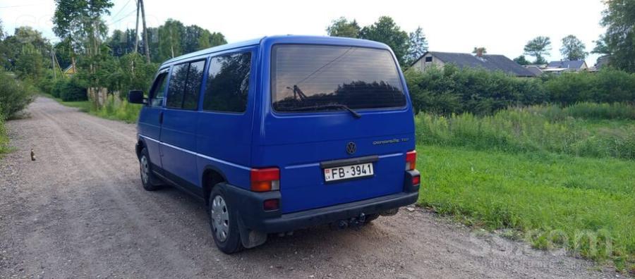 Blue Volkswagen Caravelle 1996 in Rezekne, with an engine capacity of 2.50 L and mileage of 443 thousand km for 2650 €, photo 5 on AUTOMOTO.COM.LV