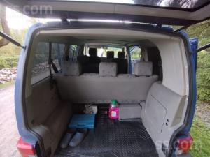 Blue Volkswagen Caravelle 1996 in Rezekne, with an engine capacity of 2.50 L and mileage of 443 thousand km for 2650 €, photo 8 on AUTOMOTO.COM.LV