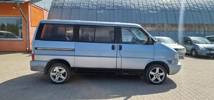 Zils Volkswagen Caravelle 1996 Valmiera, ar dzinēja tilpumu 2.50 L un nobraukumu 374 tūkst. km par 1200 €, foto 3 vietnē AUTOMOTO.COM.LV