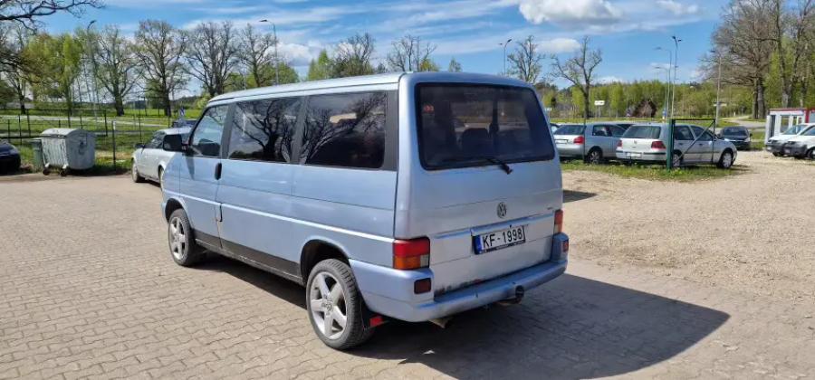 Zils Volkswagen Caravelle 1996 Valmiera, ar dzinēja tilpumu 2.50 L un nobraukumu 374 tūkst. km par 1200 €, foto 5 vietnē AUTOMOTO.COM.LV