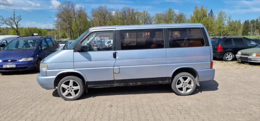 Zils Volkswagen Caravelle 1996 Valmiera, ar dzinēja tilpumu 2.50 L un nobraukumu 374 tūkst. km par 1200 €, foto 6 vietnē AUTOMOTO.COM.LV