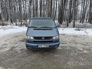 Blue Volkswagen Caravelle 1997 in Riga, with an engine capacity of 2.50 L and mileage of 441 thousand km for 3190 €, photo 4 on AUTOMOTO.COM.LV