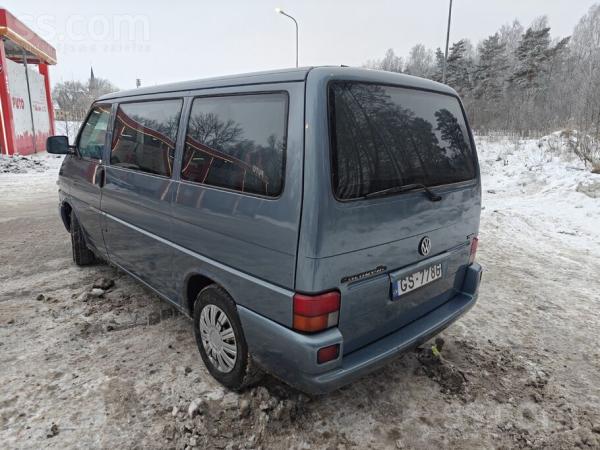 Blue Volkswagen Caravelle 1997 in Riga, with an engine capacity of 2.50 L and mileage of 441 thousand km for 3190 €, photo 7 on AUTOMOTO.COM.LV
