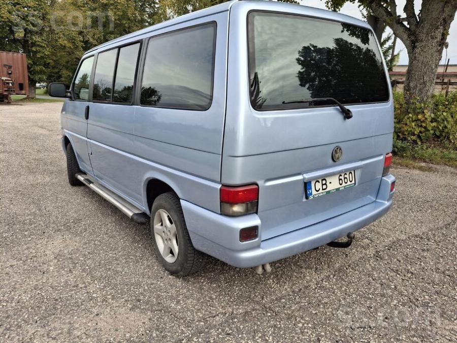 Blue Volkswagen Caravelle 1997 in Valmiera, with an engine capacity of 2.50 L and mileage of 250 thousand km for 4400 €, photo 7 on AUTOMOTO.COM.LV