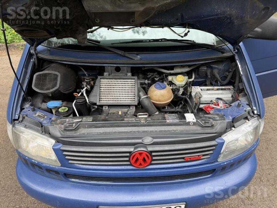 Zils Volkswagen Caravelle 1998 Bauska, ar dzinēja tilpumu 2.50 L un nobraukumu 341 tūkst. km par 4600 €, foto 14 vietnē AUTOMOTO.COM.LV