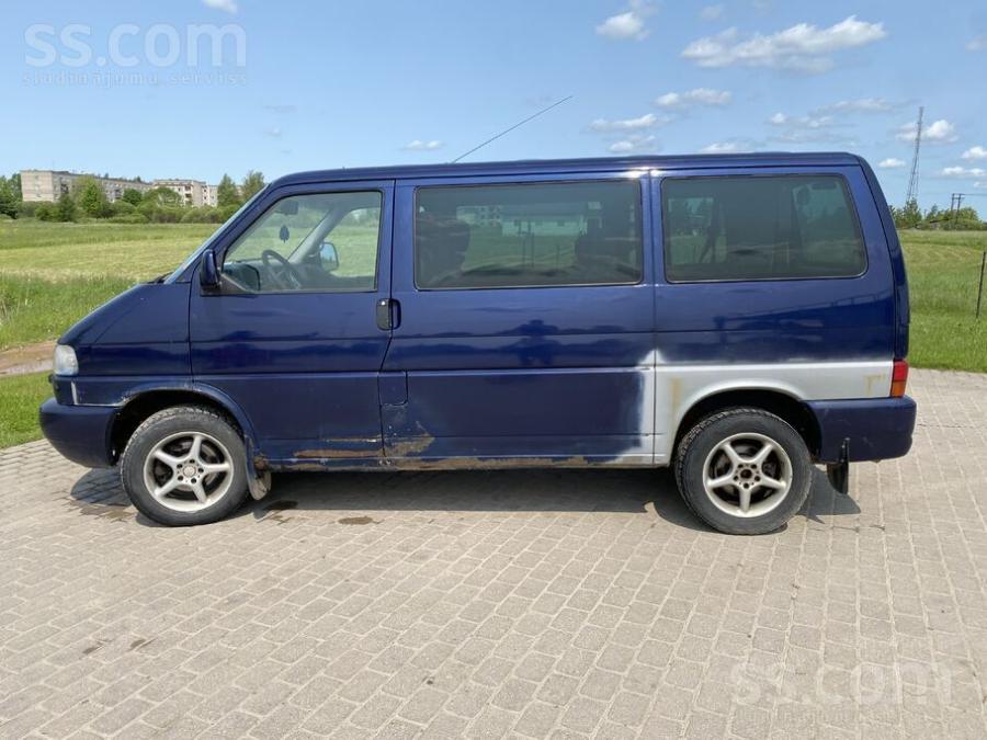 Blue Volkswagen Caravelle 1999 in Balvi, with an engine capacity of 2.50 L and mileage of 435 thousand km for 5800 €, photo 2 on AUTOMOTO.COM.LV
