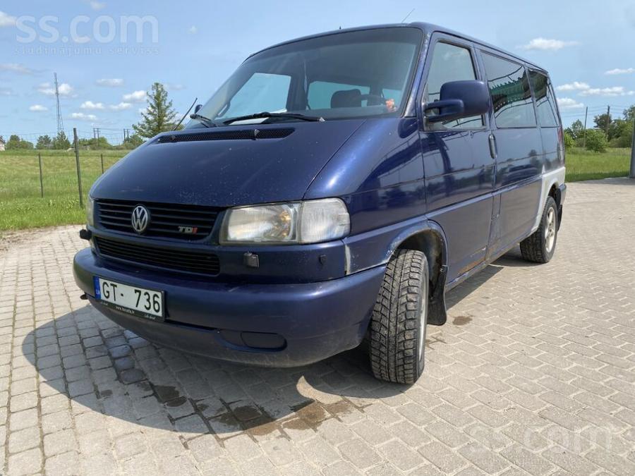 Blue Volkswagen Caravelle 1999 in Balvi, with an engine capacity of 2.50 L and mileage of 435 thousand km for 5800 €, photo 3 on AUTOMOTO.COM.LV