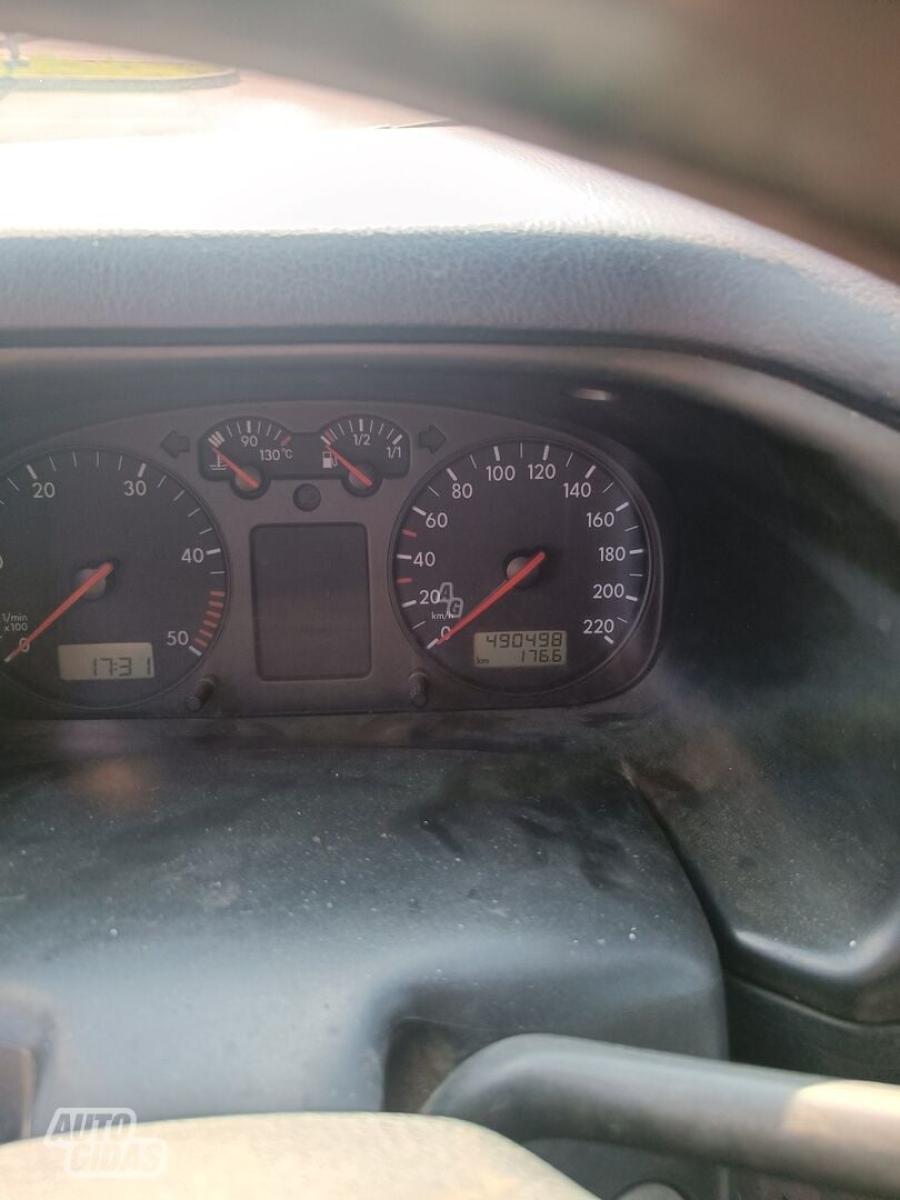 Zils Volkswagen Caravelle 1999 Pagėgiai, ar dzinēja tilpumu 2.50 L un nobraukumu 490 tūkst. km par 5900 €, foto 9 vietnē AUTOMOTO.COM.LV