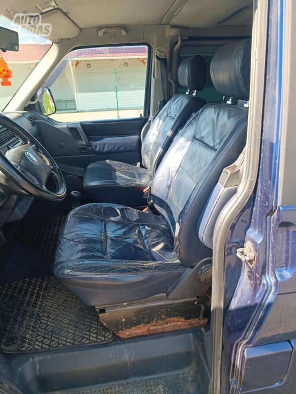Zils Volkswagen Caravelle 1999 Pagėgiai, ar dzinēja tilpumu 2.50 L un nobraukumu 490 tūkst. km par 5900 €, foto 10 vietnē AUTOMOTO.COM.LV
