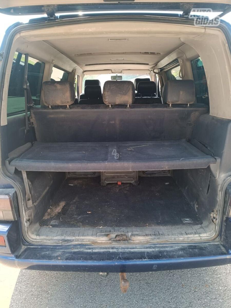 Zils Volkswagen Caravelle 1999 Pagėgiai, ar dzinēja tilpumu 2.50 L un nobraukumu 490 tūkst. km par 5900 €, foto 17 vietnē AUTOMOTO.COM.LV