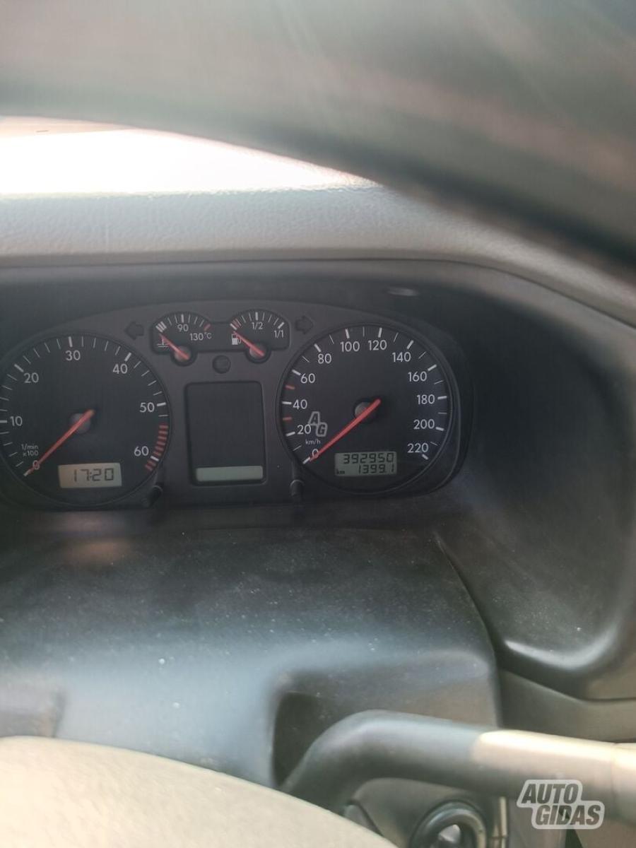 Zils Volkswagen Caravelle 1999 Pagėgiai, ar dzinēja tilpumu 2.50 L un nobraukumu 490 tūkst. km par 5900 €, foto 29 vietnē AUTOMOTO.COM.LV