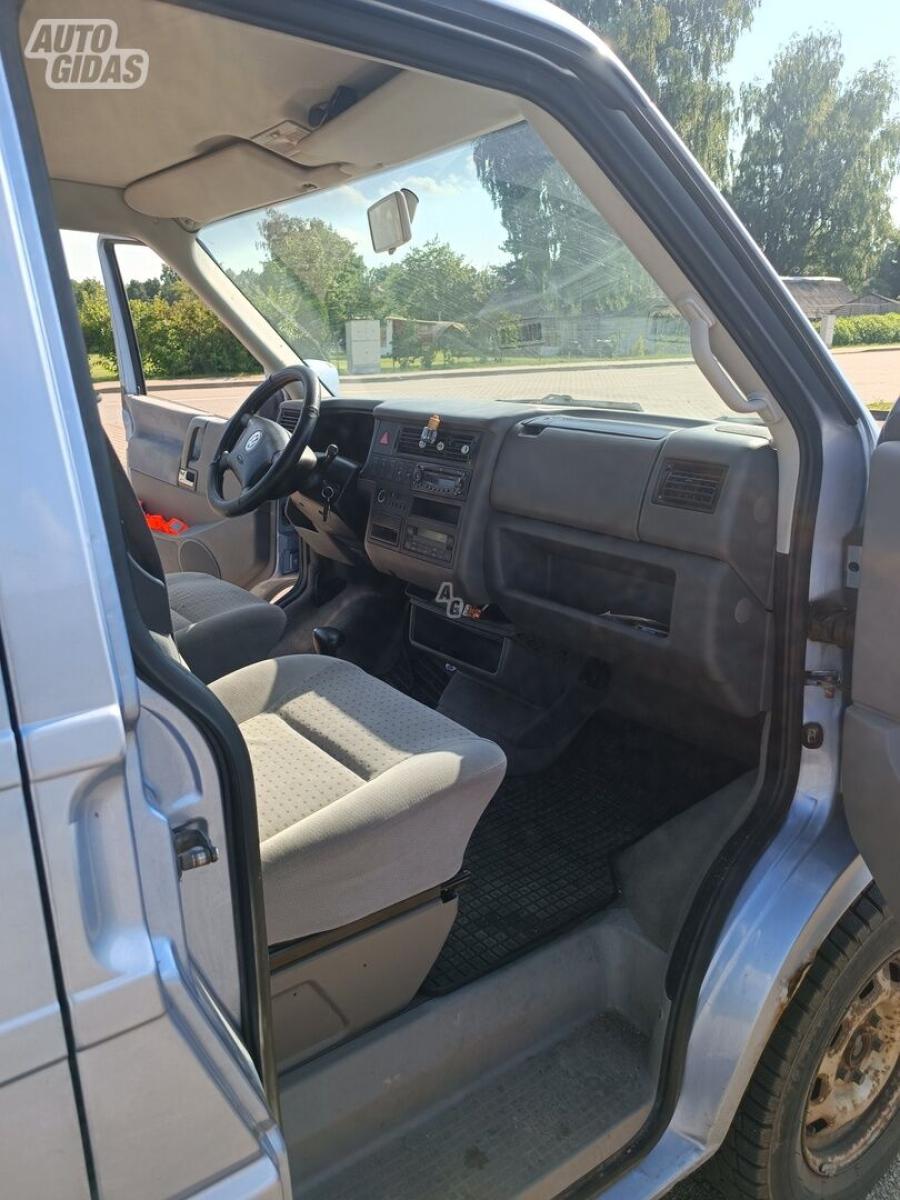 Zils Volkswagen Caravelle 1999 Pagėgiai, ar dzinēja tilpumu 2.50 L un nobraukumu 490 tūkst. km par 5900 €, foto 30 vietnē AUTOMOTO.COM.LV