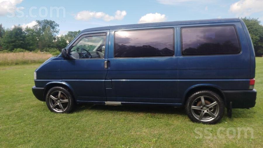 Zils Volkswagen Caravelle 1999 Aizkraukle, ar dzinēja tilpumu 2.40 L un nobraukumu 368 tūkst. km par 3200 €, foto 4 vietnē AUTOMOTO.COM.LV