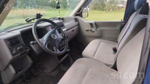 Zils Volkswagen Caravelle 1999 Aizkraukle, ar dzinēja tilpumu 2.40 L un nobraukumu 368 tūkst. km par 3200 €, foto 9 vietnē AUTOMOTO.COM.LV