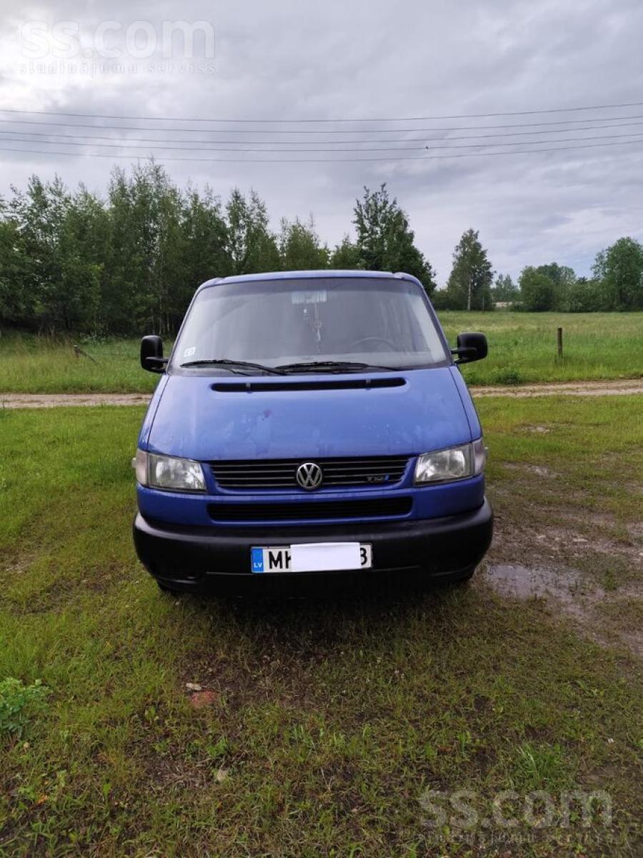 Blue Volkswagen Caravelle 2000 in Kraslava, with an engine capacity of 2.50 L and mileage of 560 thousand km for 2700 €, photo 1 on AUTOMOTO.COM.LV