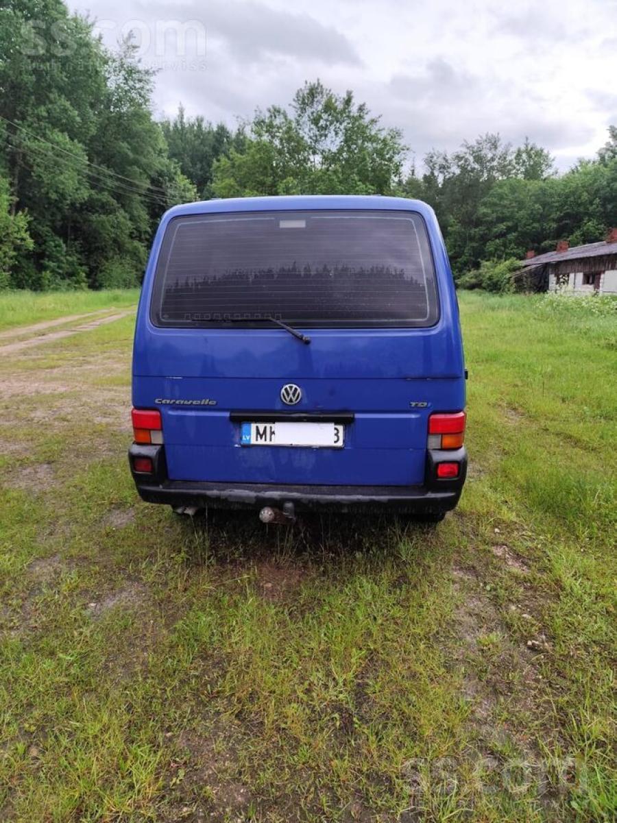 Blue Volkswagen Caravelle 2000 in Kraslava, with an engine capacity of 2.50 L and mileage of 560 thousand km for 2700 €, photo 3 on AUTOMOTO.COM.LV