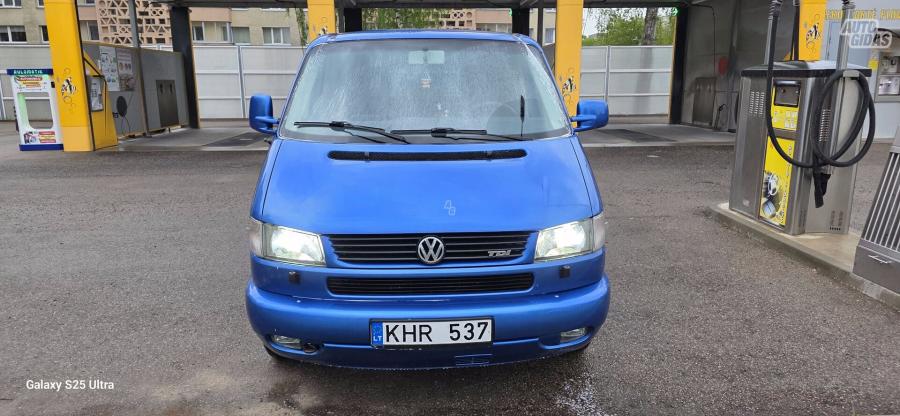 Zils Volkswagen Caravelle 2002 Viļņa, ar dzinēja tilpumu 2.50 L un nobraukumu 363 tūkst. km par 8500 €, foto 3 vietnē AUTOMOTO.COM.LV
