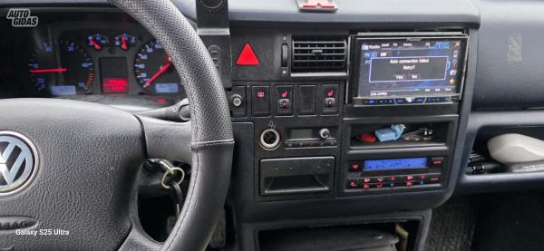 Zils Volkswagen Caravelle 2002 Viļņa, ar dzinēja tilpumu 2.50 L un nobraukumu 363 tūkst. km par 8500 €, foto 6 vietnē AUTOMOTO.COM.LV