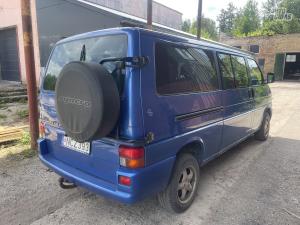 Blue Volkswagen Caravelle 2002 in Varena, with an engine capacity of 2.50 L and mileage of 487 thousand km for 6400 €, photo 4 on AUTOMOTO.COM.LV