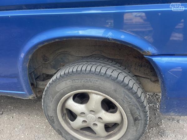 Zils Volkswagen Caravelle 2002 Varėna, ar dzinēja tilpumu 2.50 L un nobraukumu 487 tūkst. km par 6400 €, foto 8 vietnē AUTOMOTO.COM.LV