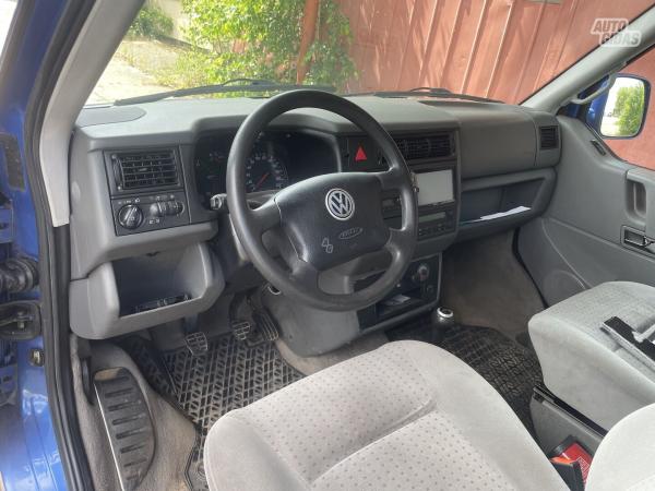 Zils Volkswagen Caravelle 2002 Varėna, ar dzinēja tilpumu 2.50 L un nobraukumu 487 tūkst. km par 6400 €, foto 9 vietnē AUTOMOTO.COM.LV