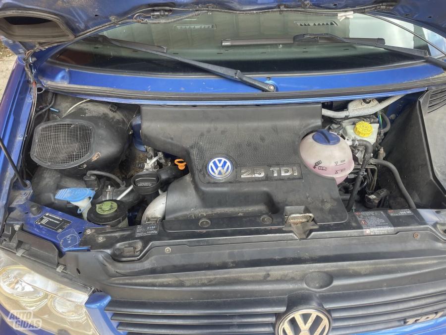 Blue Volkswagen Caravelle 2002 in Varena, with an engine capacity of 2.50 L and mileage of 487 thousand km for 6400 €, photo 18 on AUTOMOTO.COM.LV