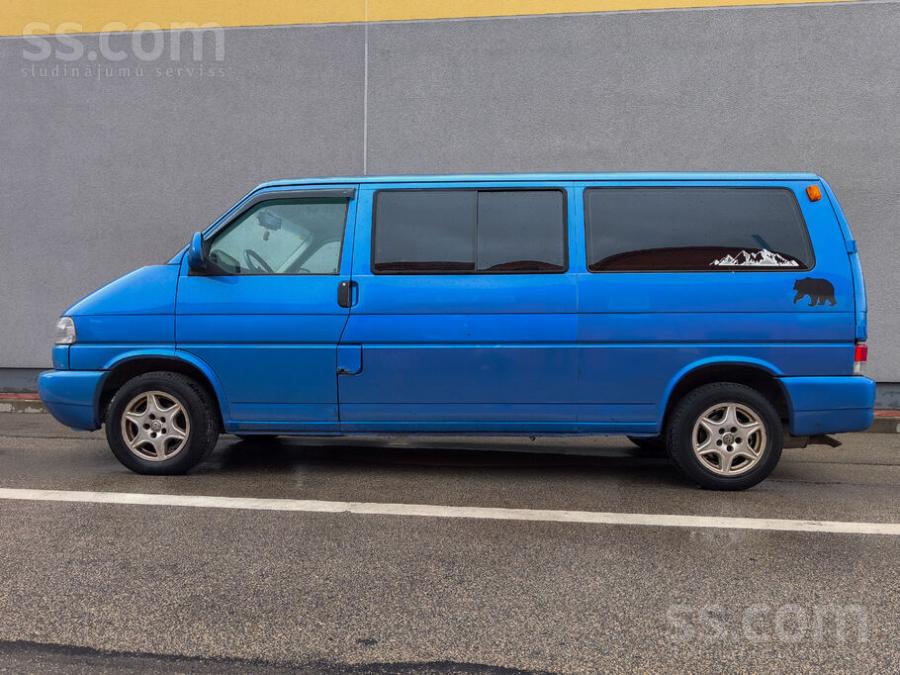Blue Volkswagen Caravelle 2002 in Riga, with an engine capacity of 2.50 L and mileage of 400 thousand km for 5200 €, photo 3 on AUTOMOTO.COM.LV