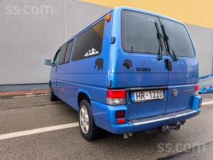 Blue Volkswagen Caravelle 2002 in Riga, with an engine capacity of 2.50 L and mileage of 400 thousand km for 5200 €, photo 7 on AUTOMOTO.COM.LV