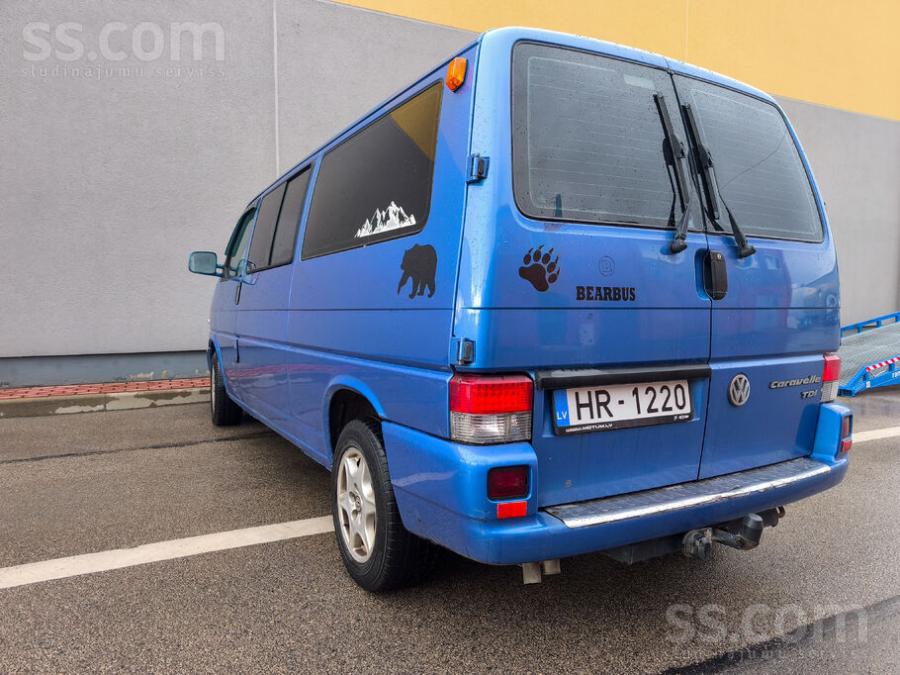 Blue Volkswagen Caravelle 2002 in Riga, with an engine capacity of 2.50 L and mileage of 400 thousand km for 5200 €, photo 7 on AUTOMOTO.COM.LV