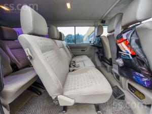 Blue Volkswagen Caravelle 2002 in Riga, with an engine capacity of 2.50 L and mileage of 400 thousand km for 5200 €, photo 19 on AUTOMOTO.COM.LV