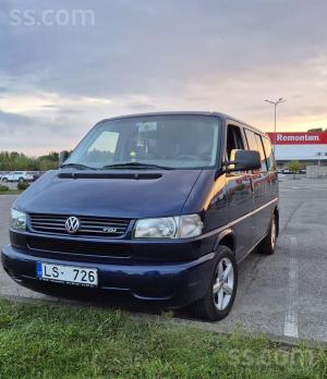 Blue Volkswagen Caravelle 2002 in Preili, with an engine capacity of 2.50 L and mileage of 416 thousand km for 9500 €, photo 3 on AUTOMOTO.COM.LV
