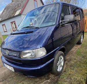 Blue Volkswagen Caravelle 2002 in Preili, with an engine capacity of 2.50 L and mileage of 416 thousand km for 9500 €, photo 6 on AUTOMOTO.COM.LV