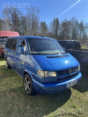 Blue Volkswagen Caravelle 2003 in Riga, with an engine capacity of 2.40 L and mileage of 311 thousand km for 3700 €, photo 7 on AUTOMOTO.COM.LV