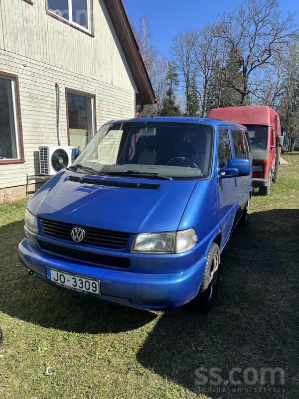 Blue Volkswagen Caravelle 2003 in Riga, with an engine capacity of 2.40 L and mileage of 311 thousand km for 3700 €, photo 7 on AUTOMOTO.COM.LV