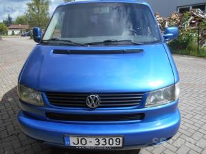 Blue Volkswagen Caravelle 2003 in Gulbene, with an engine capacity of 2.50 L and mileage of 311 thousand km for 4400 €, photo 3 on AUTOMOTO.COM.LV