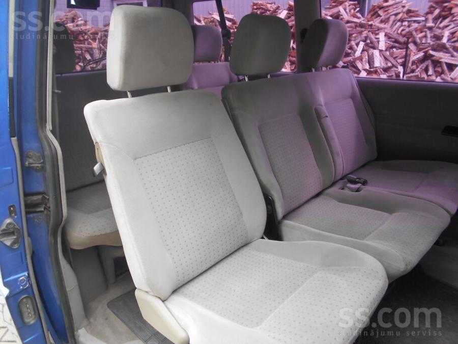 Blue Volkswagen Caravelle 2003 in Gulbene, with an engine capacity of 2.50 L and mileage of 311 thousand km for 4400 €, photo 9 on AUTOMOTO.COM.LV