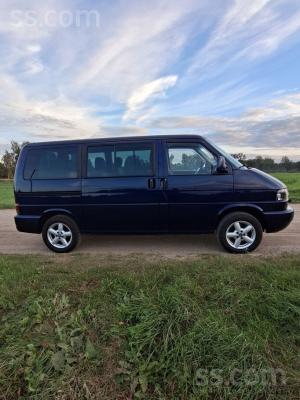 Zils Volkswagen Caravelle 2003 Cēsis, ar dzinēja tilpumu 2.50 L un nobraukumu 0 tūkst. km par 8650 €, foto 3 vietnē AUTOMOTO.COM.LV