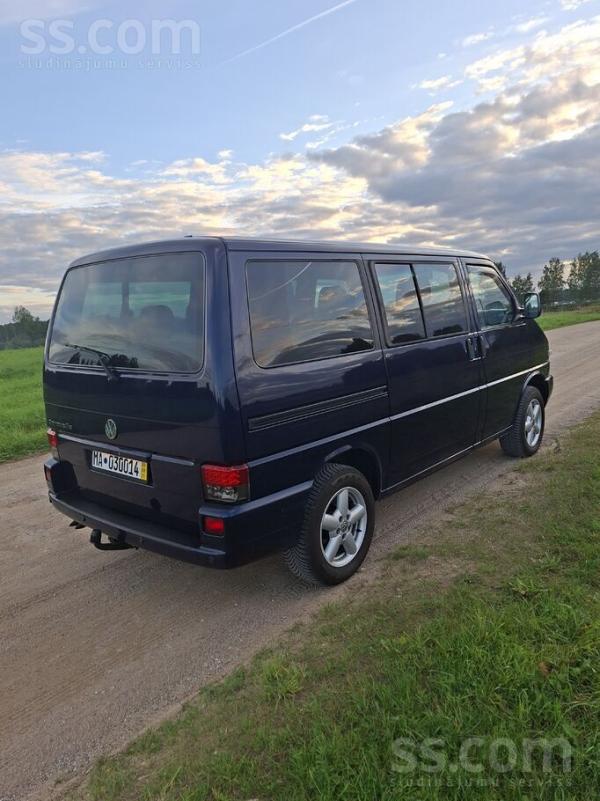 Zils Volkswagen Caravelle 2003 Cēsis, ar dzinēja tilpumu 2.50 L un nobraukumu 0 tūkst. km par 8650 €, foto 4 vietnē AUTOMOTO.COM.LV