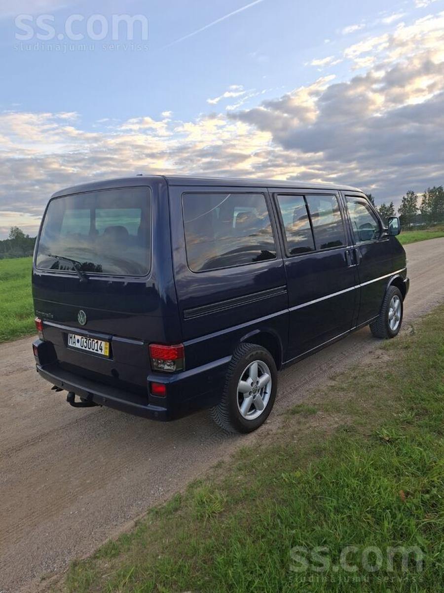 Zils Volkswagen Caravelle 2003 Cēsis, ar dzinēja tilpumu 2.50 L un nobraukumu 0 tūkst. km par 8650 €, foto 4 vietnē AUTOMOTO.COM.LV