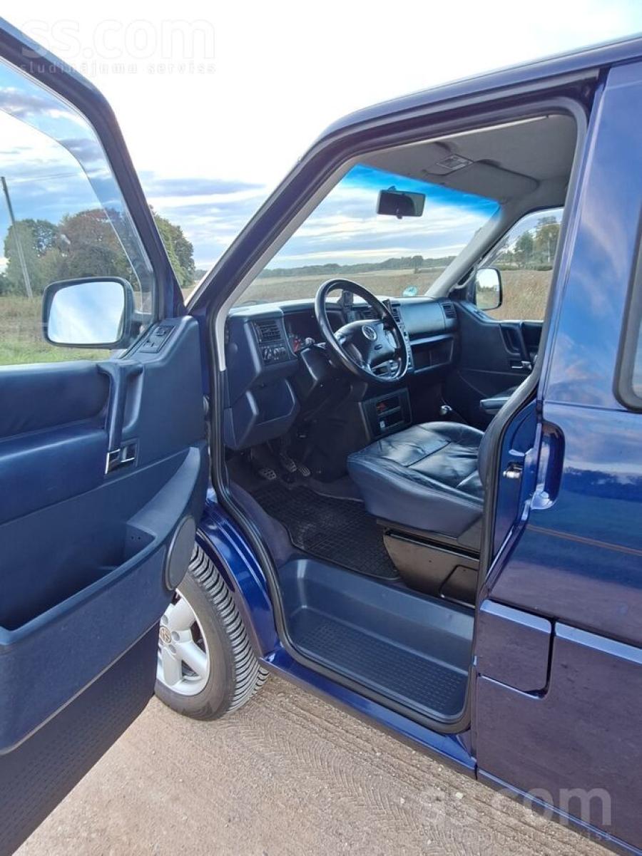 Zils Volkswagen Caravelle 2003 Cēsis, ar dzinēja tilpumu 2.50 L un nobraukumu 0 tūkst. km par 8650 €, foto 8 vietnē AUTOMOTO.COM.LV