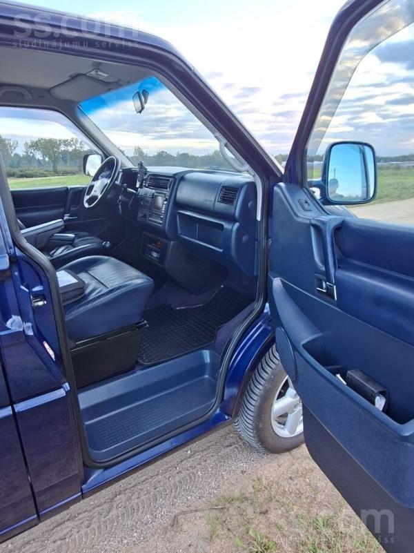 Zils Volkswagen Caravelle 2003 Cēsis, ar dzinēja tilpumu 2.50 L un nobraukumu 0 tūkst. km par 8650 €, foto 9 vietnē AUTOMOTO.COM.LV