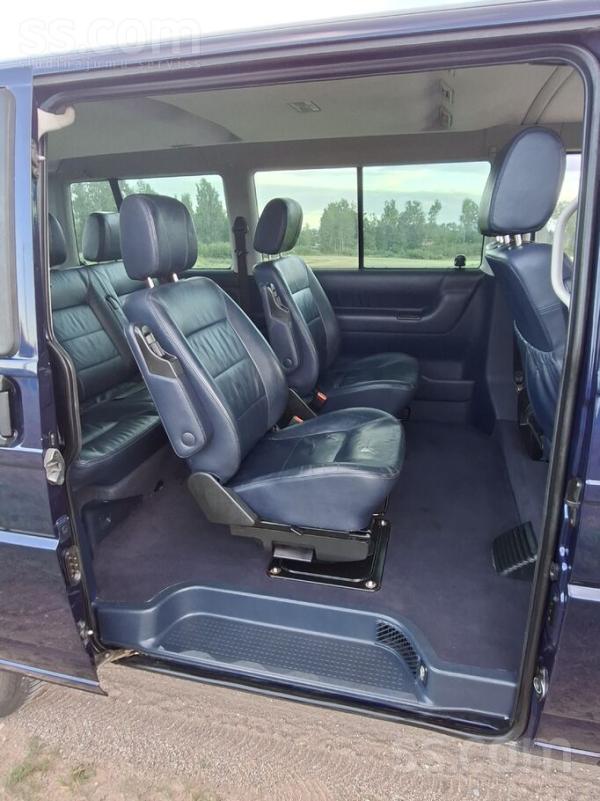 Zils Volkswagen Caravelle 2003 Cēsis, ar dzinēja tilpumu 2.50 L un nobraukumu 0 tūkst. km par 8650 €, foto 10 vietnē AUTOMOTO.COM.LV