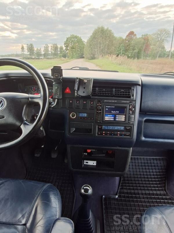 Zils Volkswagen Caravelle 2003 Cēsis, ar dzinēja tilpumu 2.50 L un nobraukumu 0 tūkst. km par 8650 €, foto 11 vietnē AUTOMOTO.COM.LV