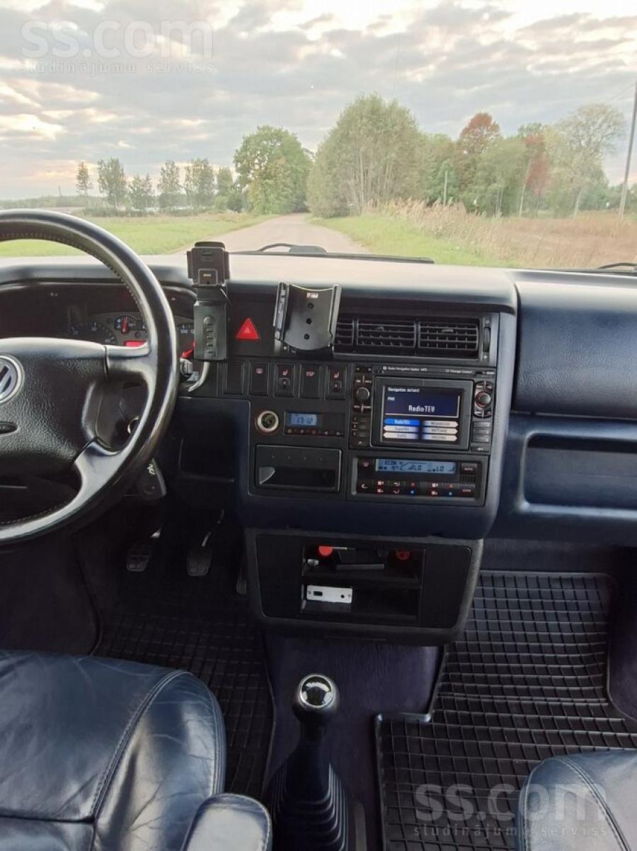 Zils Volkswagen Caravelle 2003 Cēsis, ar dzinēja tilpumu 2.50 L un nobraukumu 0 tūkst. km par 8650 €, foto 11 vietnē AUTOMOTO.COM.LV