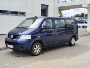 Blue Volkswagen Caravelle 2004 in Rezekne, with an engine capacity of 2.50 L and mileage of 403 thousand km for 3850 €, photo 1 on AUTOMOTO.COM.LV