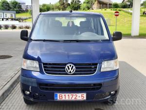 Blue Volkswagen Caravelle 2004 in Rezekne, with an engine capacity of 2.50 L and mileage of 403 thousand km for 3850 €, photo 3 on AUTOMOTO.COM.LV
